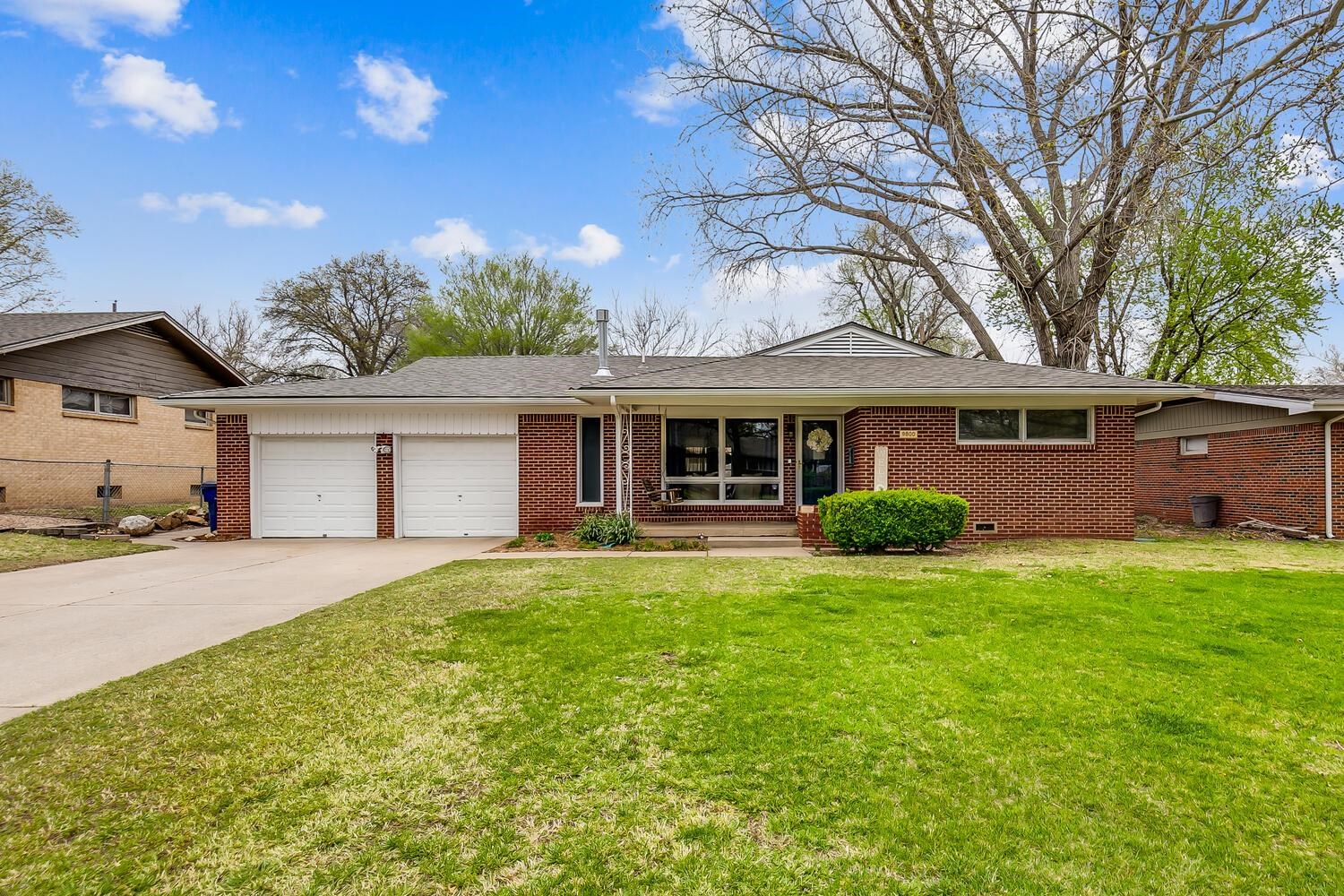9800 W Birch Ln, Wichita, KS 67212