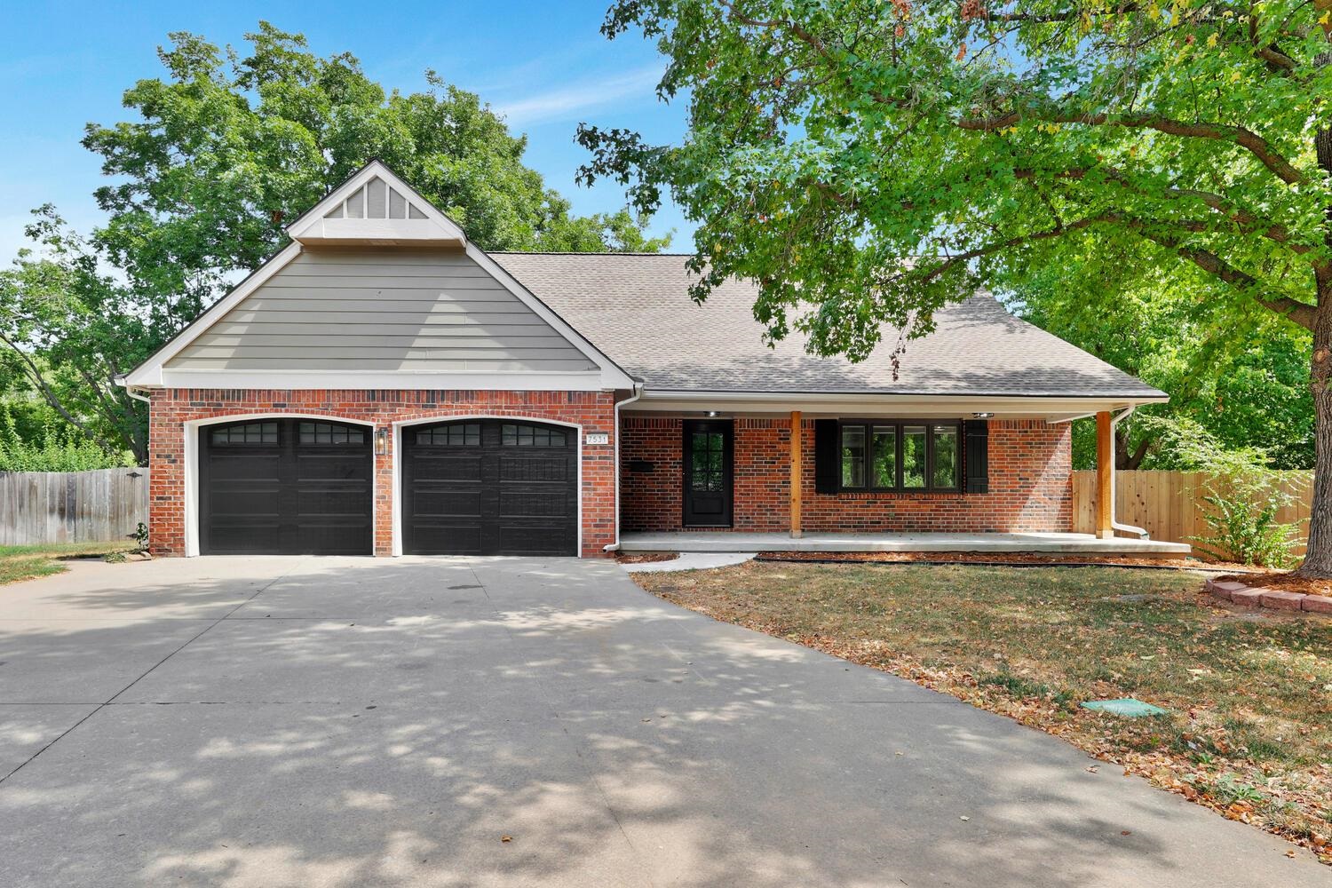 7531 E Norfolk Cir, Wichita, KS 67206